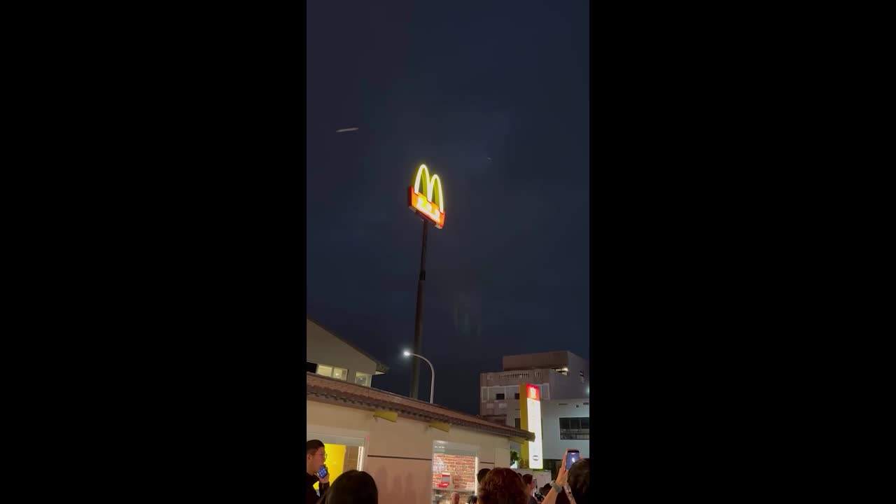 Fast food restaurant sign shakes as earthquake rocks Taiwan
