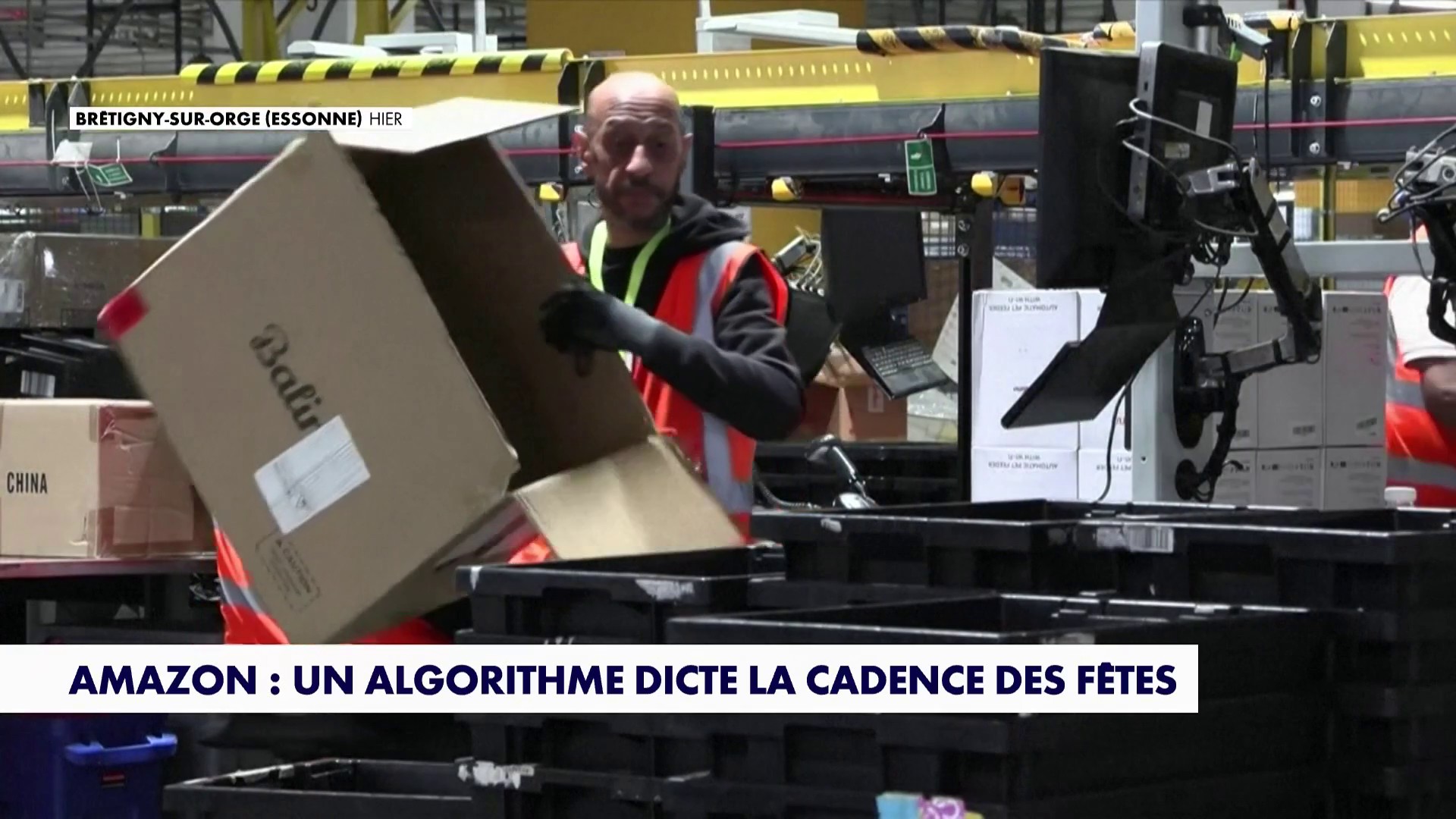 Dans un entrepôt robotisé d'Amazon, l'algorithme dicte la cadence des fêtes