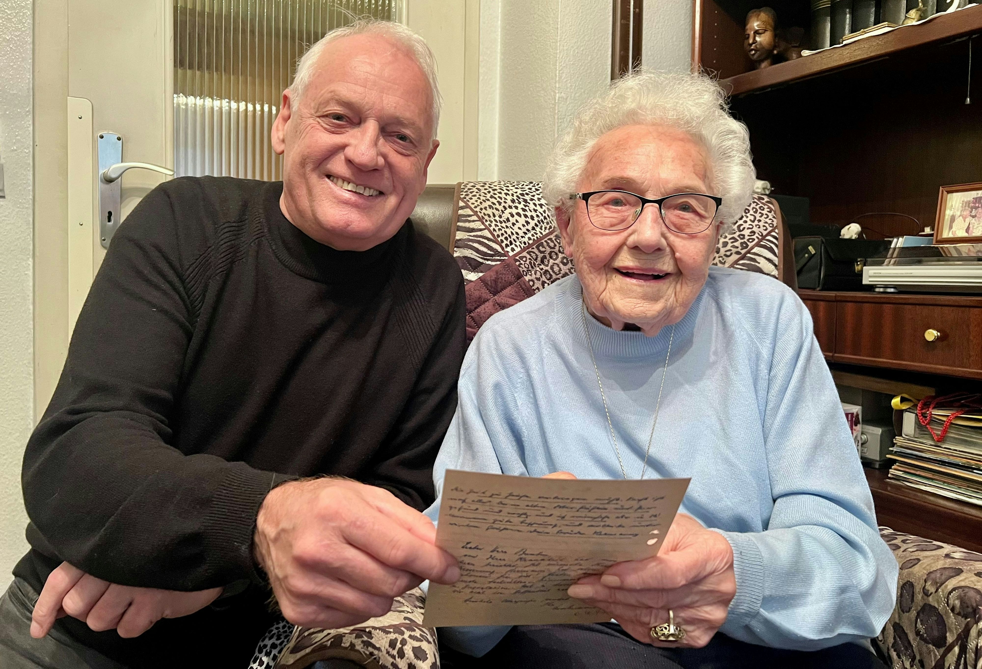 Ungeahnte Einblicke: 101-jährige Kölnerin übersetzt 250 Briefe eines ...