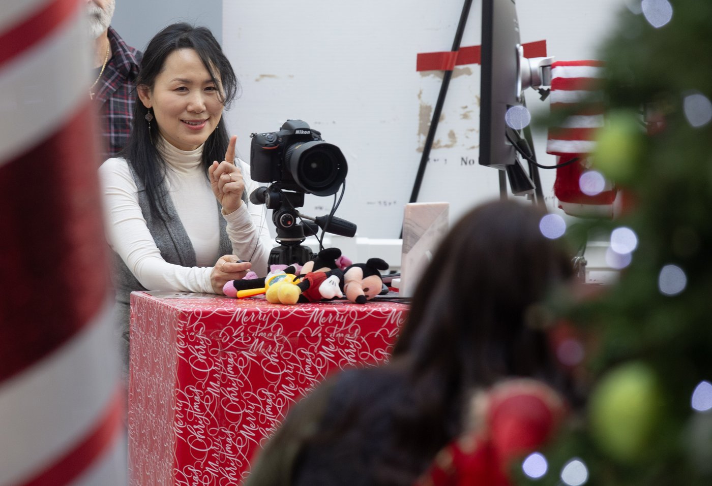 Korean-Canadian artist behind decades of Santa photos in Newfoundland