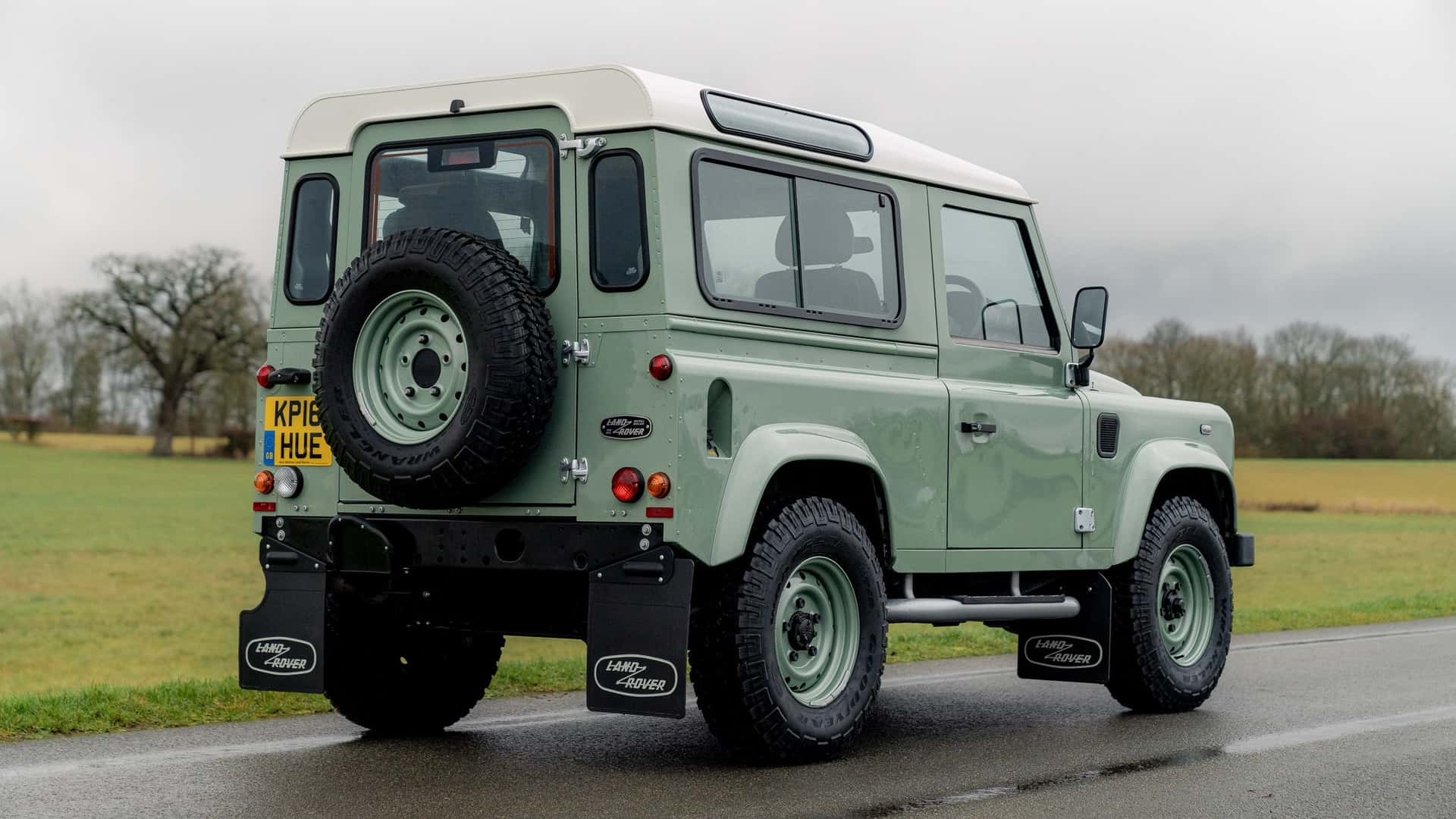 Quanto vale l'ultima Land Rover Defender Classic costruita?