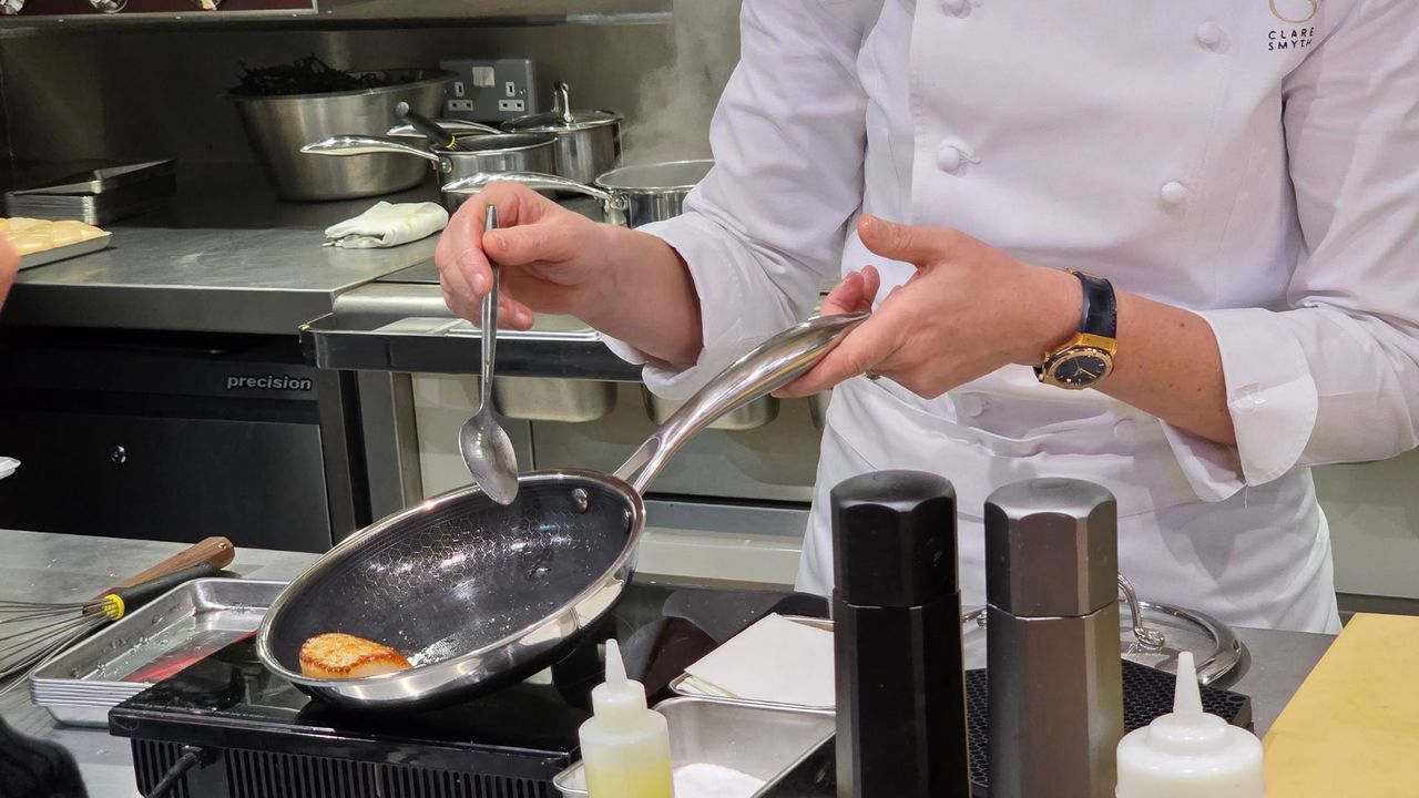 I went behind the scenes in a Michelin-starred chef's kitchen — here's ...