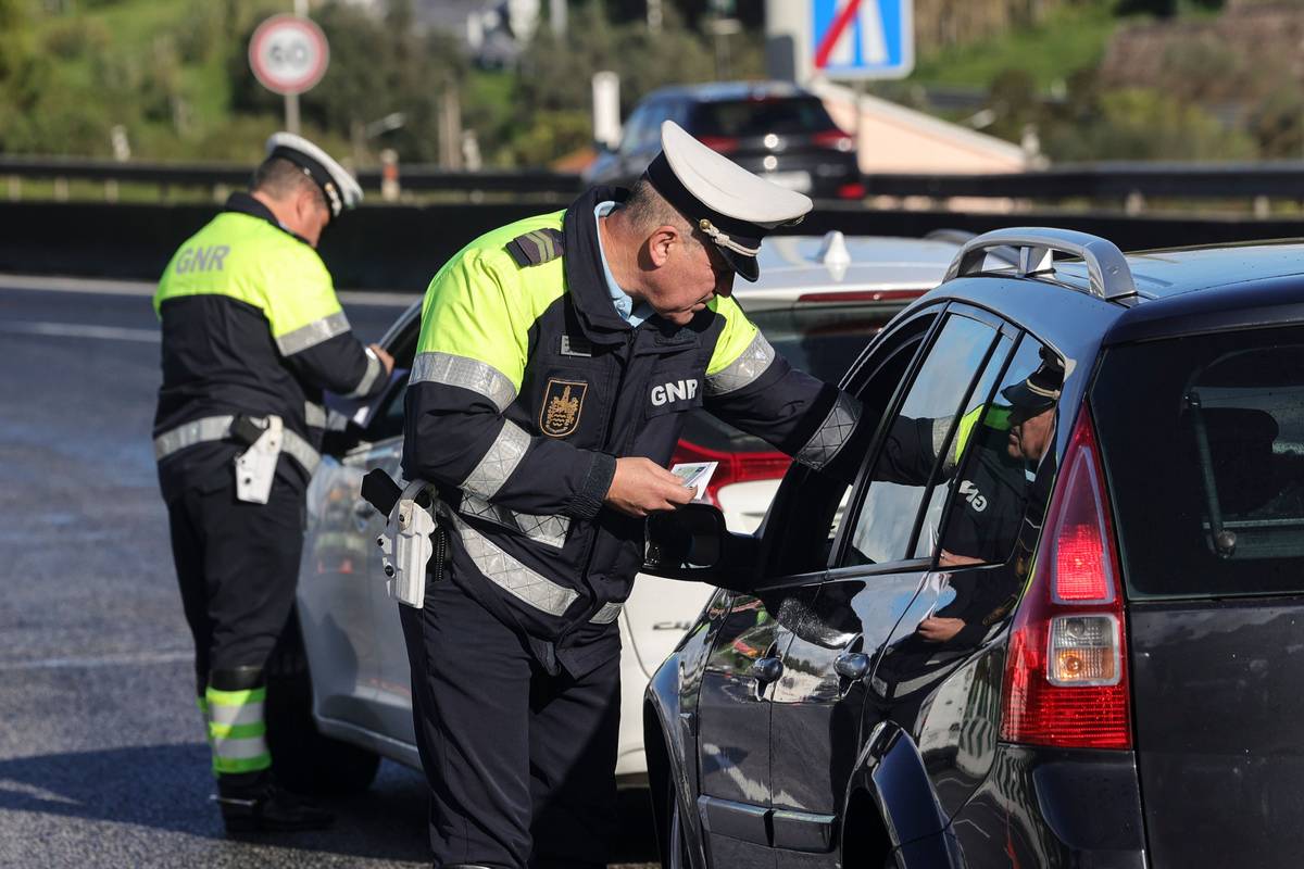 Sete mortos e 240 condutores detidos na operação de Natal e Ano Novo da GNR
