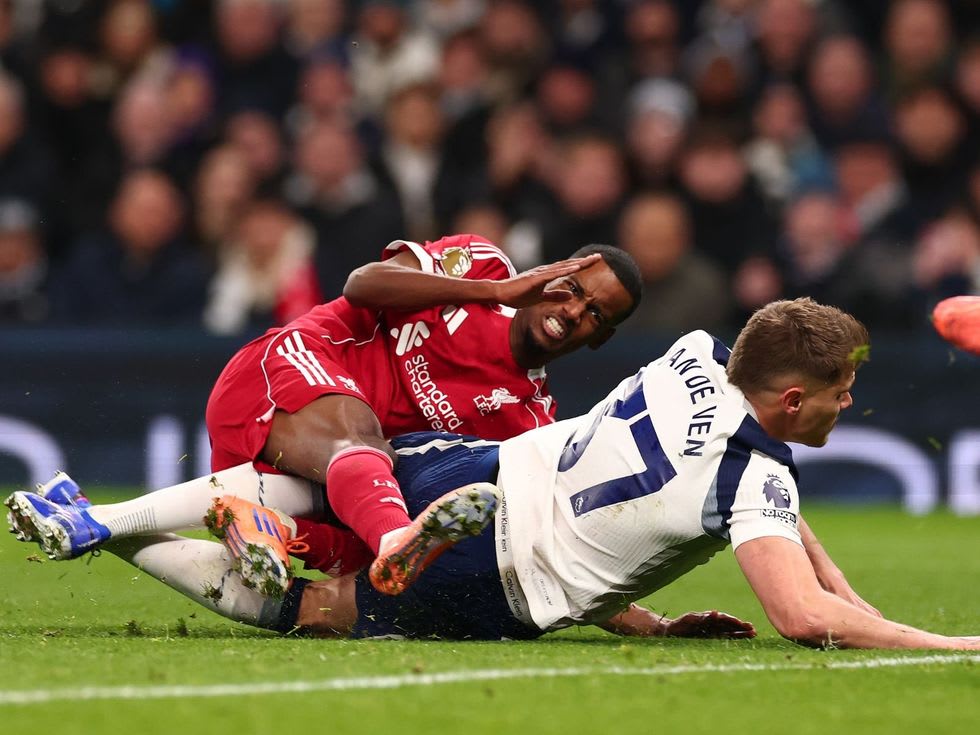 Isak receives text message from Tottenham star after hammer injury blow ...