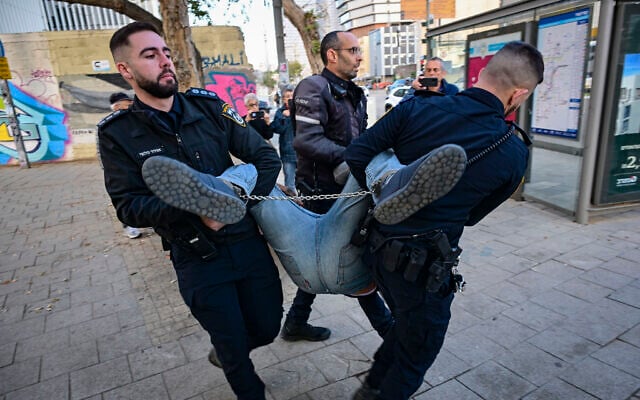 Protesters rally at ministers’ homes ahead of first vote on government ...