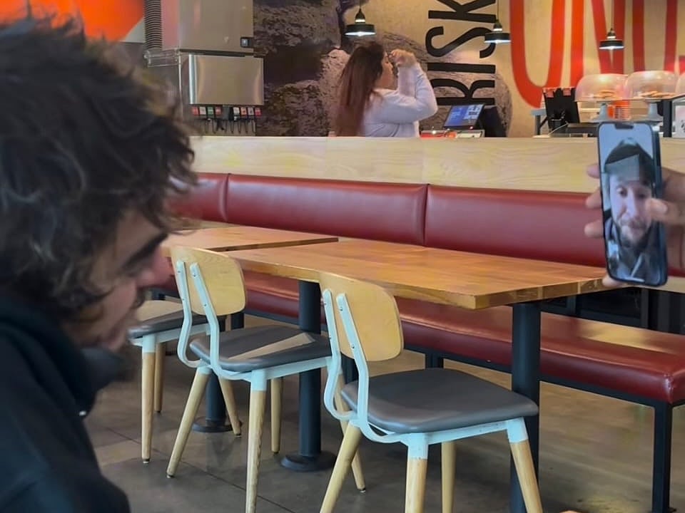 Former Nickelodeon star Tylor Chase finds shelter for Christmas after ...