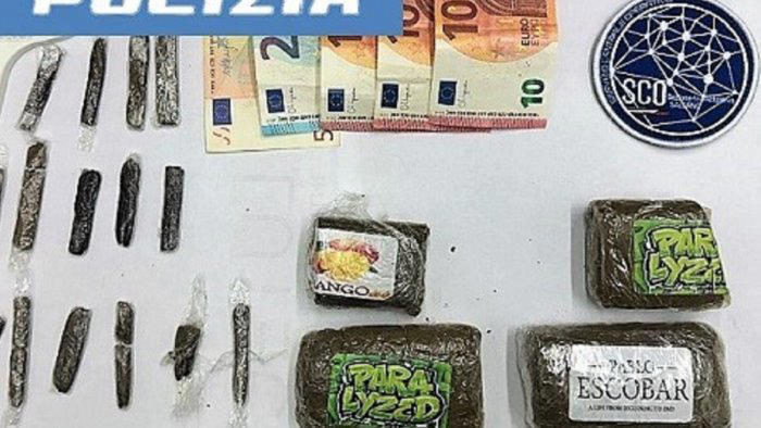 Sarno, 22enne trovato in possesso di mezzo chilo di droga: arrestato