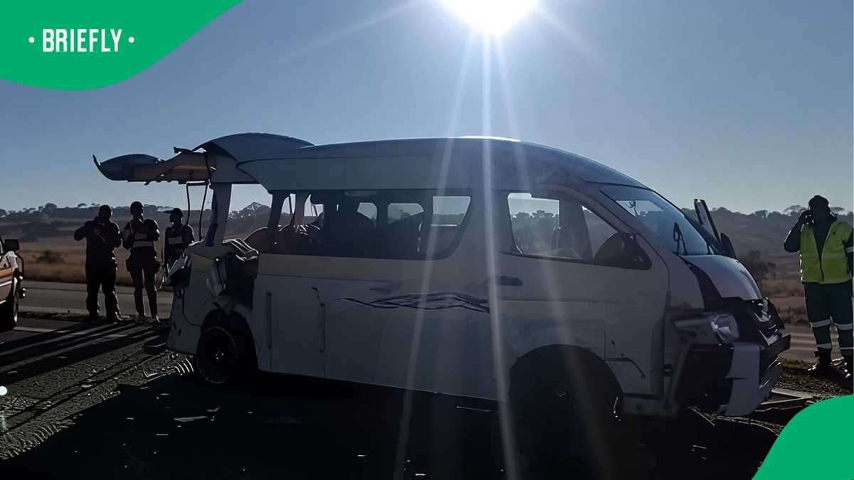 Two lives lost as taxi hits stationary vehicle on N3 in KZN