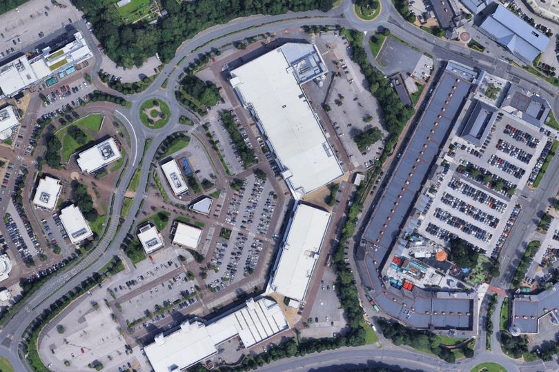 Police called after road rage incident near Cheshire Oaks