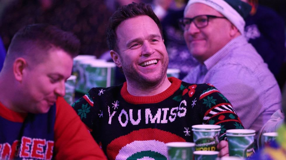 Olly Murs booed at World Darts Championship as contentious old tweet ...