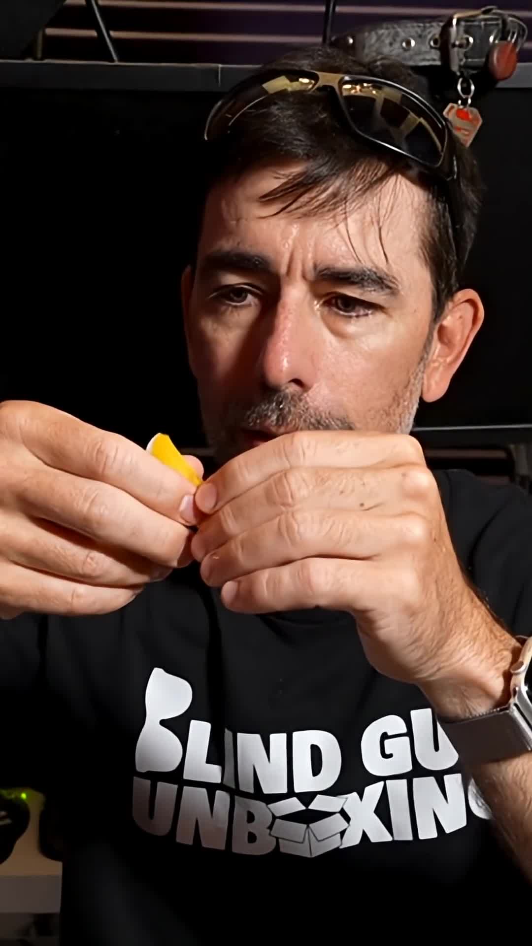 An alligator bit me! – a blind guy unboxing