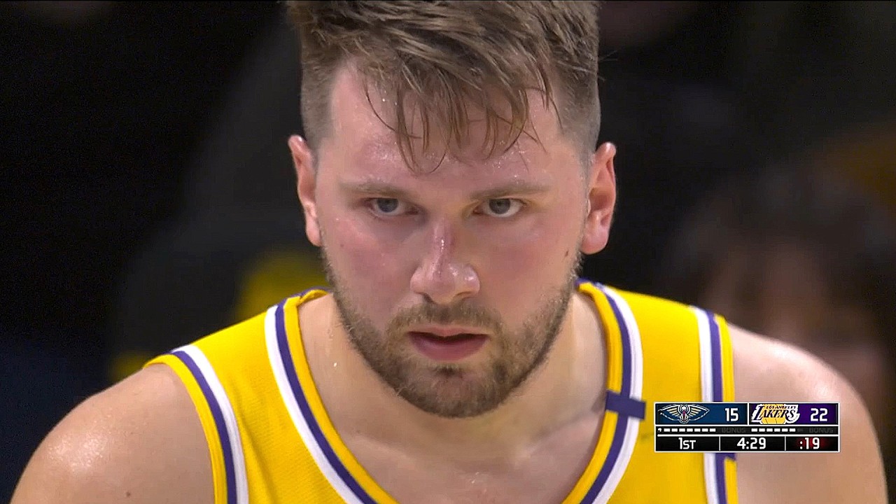 He took a nasty fall, then he got angry - Luka Dončić turns beast mode