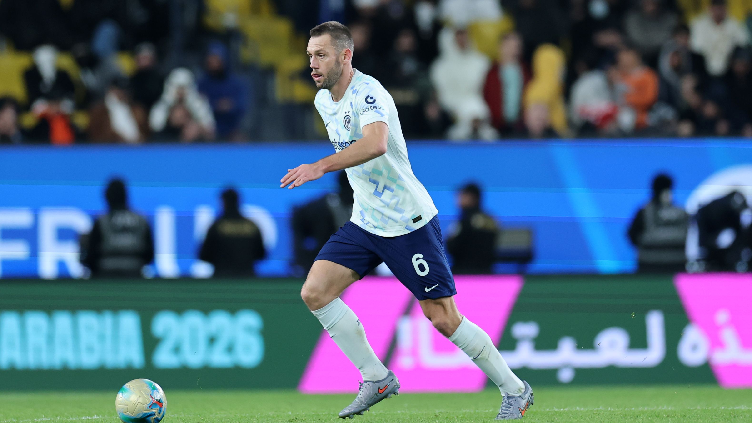 Mundo Deportivo - Inter, de Vrij nella lista del Barcellona