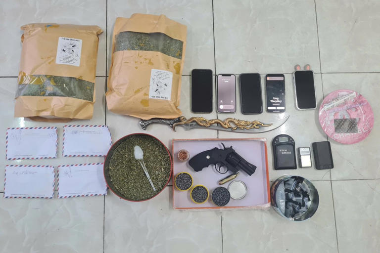 Triệt phá các tụ điểm ma túy, thu giữ súng và 1.476 viên đạn