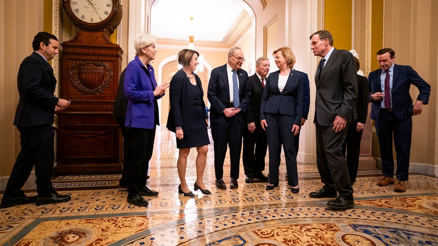 Democrats divided over how to retake House, Senate majorities