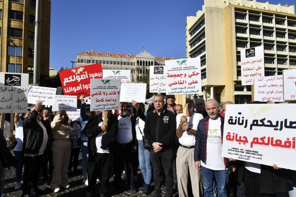 Analysis: Is Lebanon controlled by 'mini deep states'?