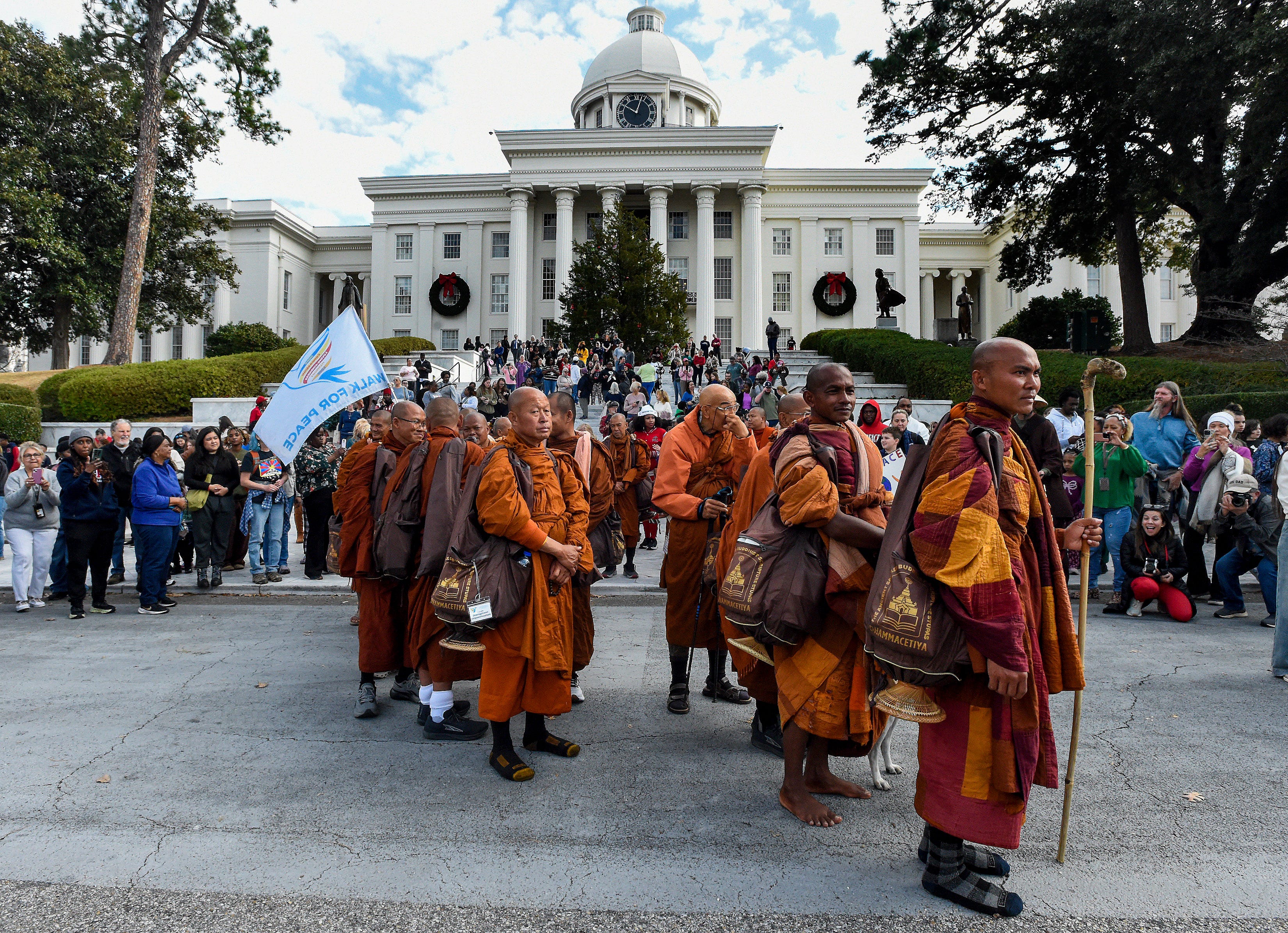 Title: Walking for Peace: The Alabama Family and the Buddhist Monks ...