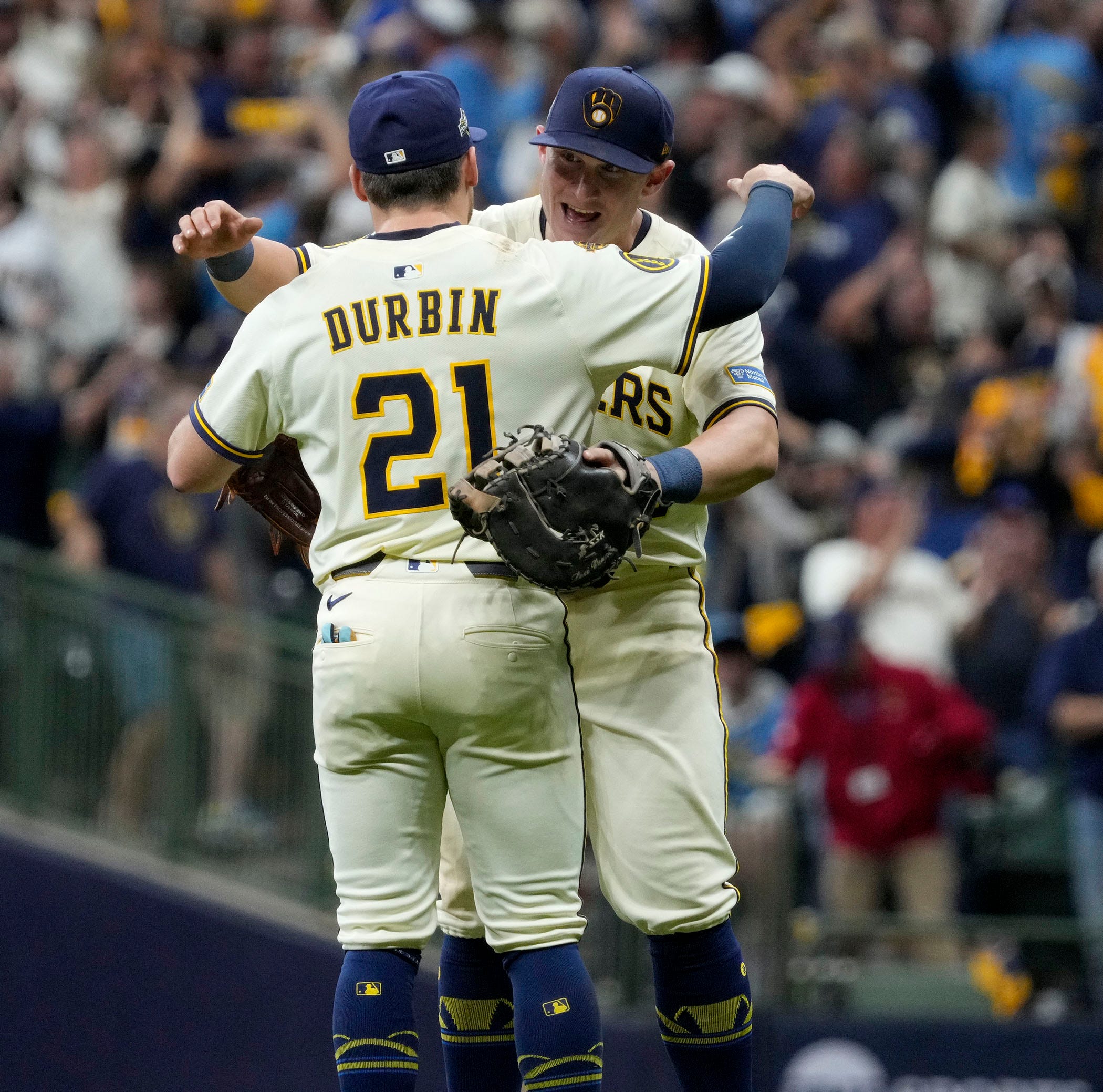 What to expect from Milwaukee’s infield in 2026