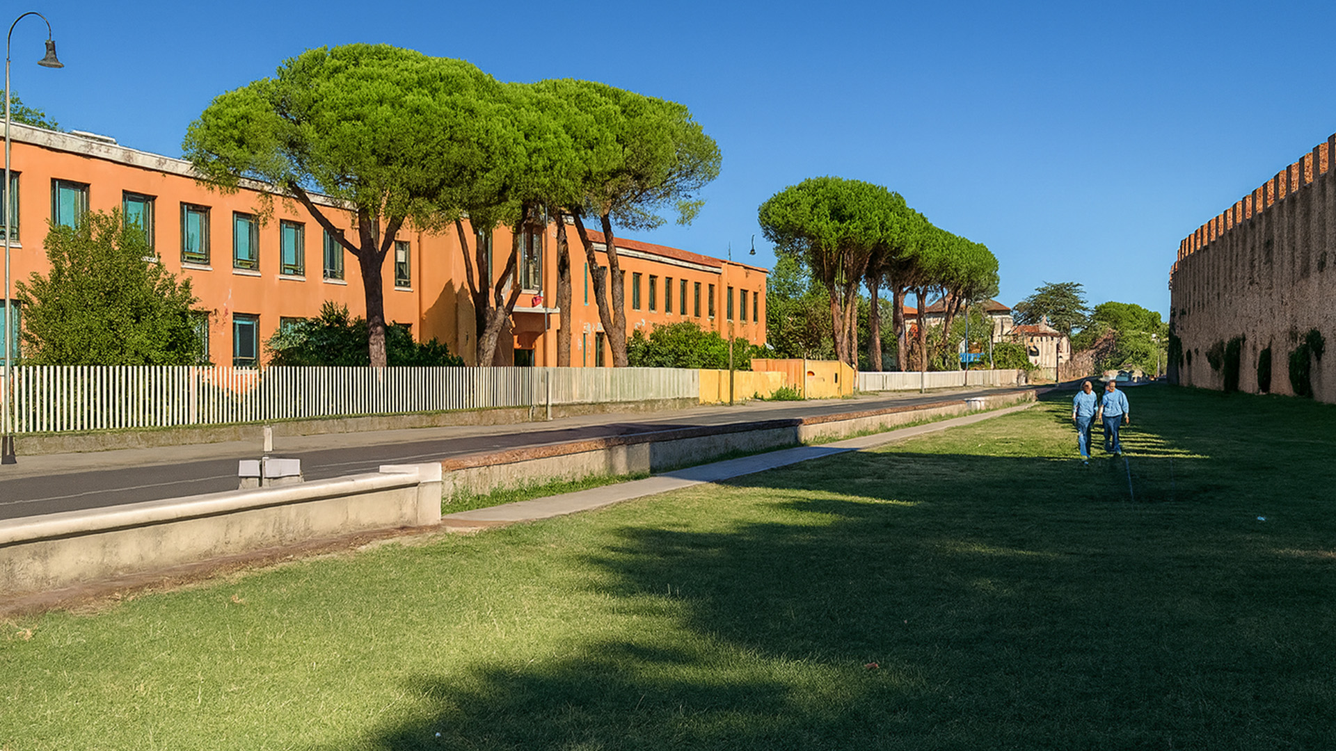A summer stroll through Pisa’s streets