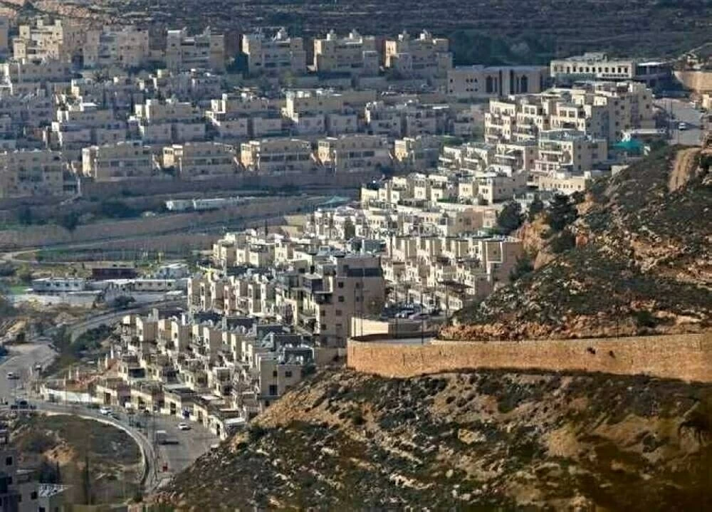 سموتريتش يوجه بإنشاء 126 وحدة استيطانية شمال الضفة المحتلة