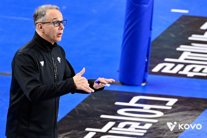 It's a difficult situation to tolerate... He needs patience, so he once ...