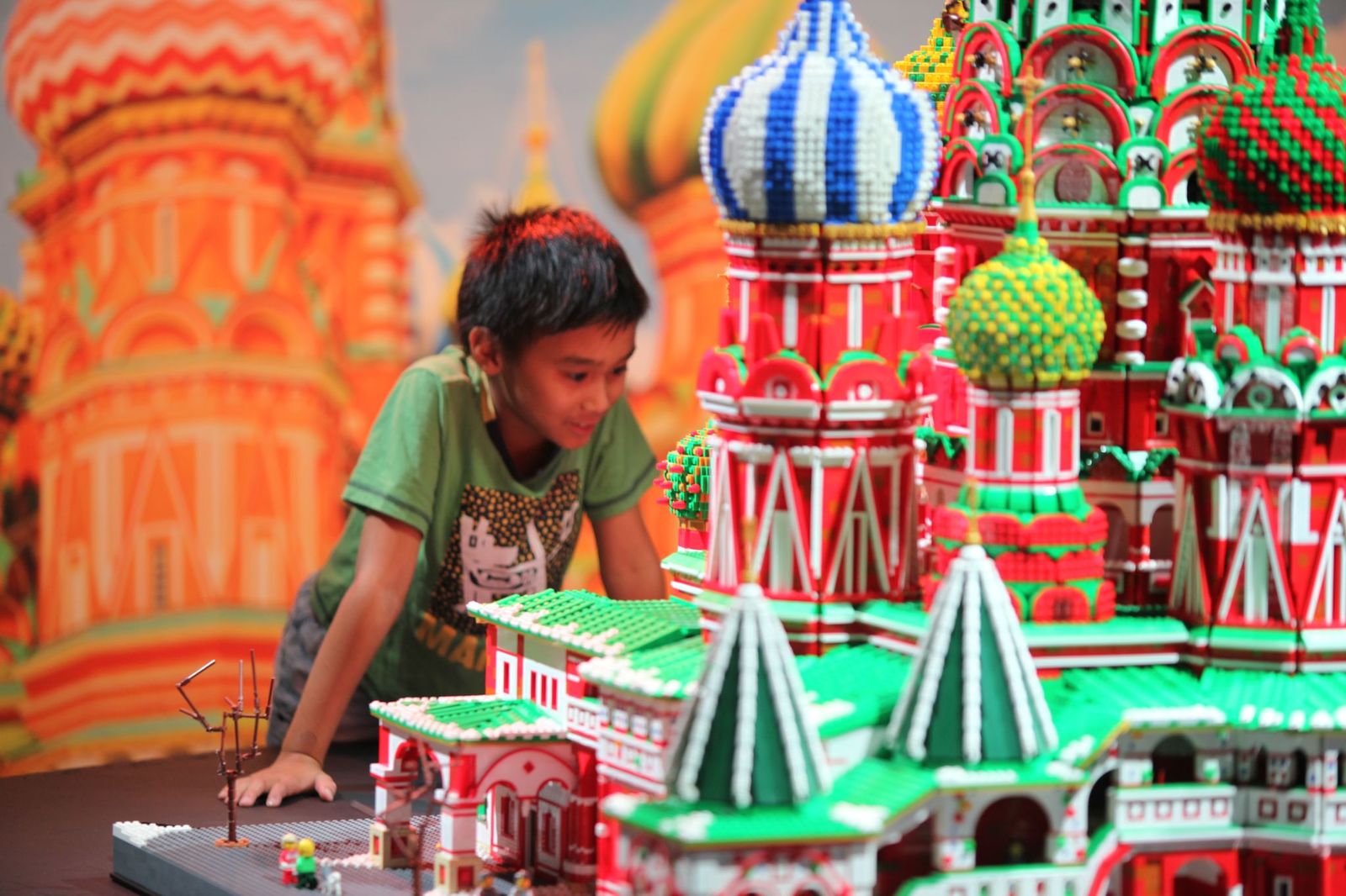 Brickman’s wonders of the world turns LEGO® bricks into a global ...