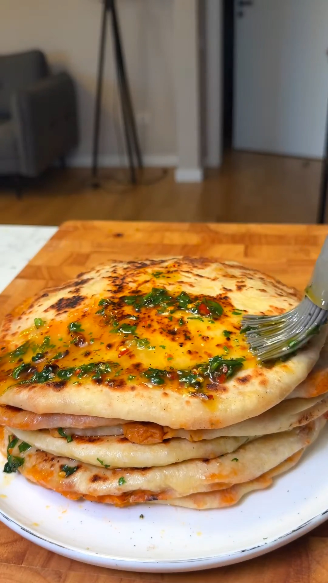 Can flatbread be filled with cheesy potatoes?