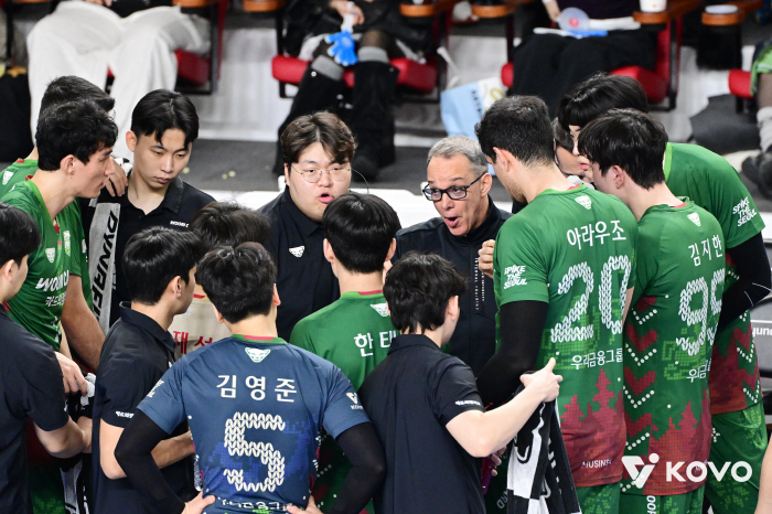 It's a difficult situation to tolerate... He needs patience, so he once ...