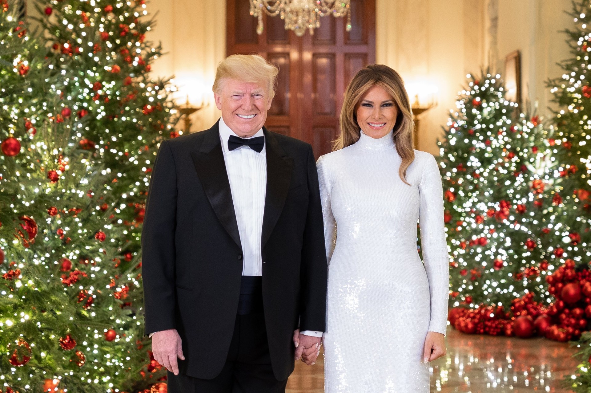 Trump's Christmas card criticised as lacking cheer