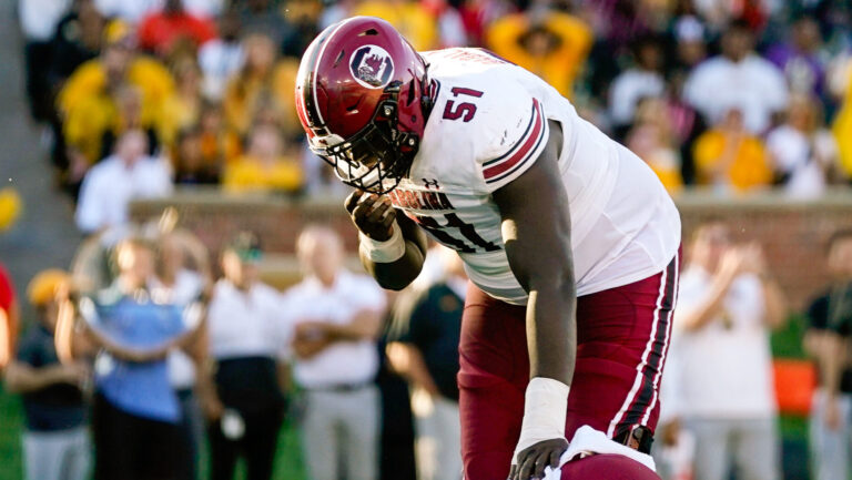 Top 12 players who entered the college football transfer portal on Tuesday