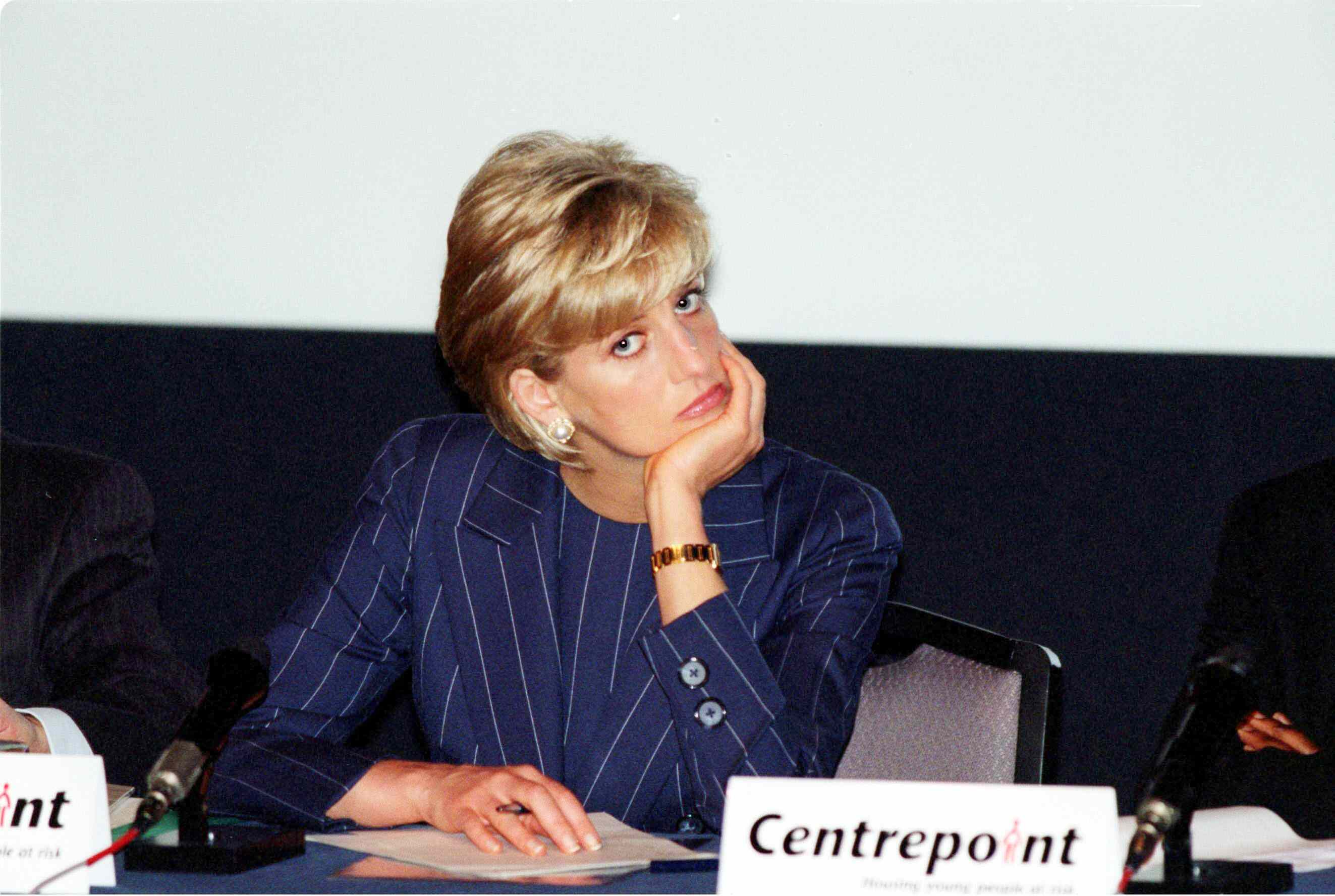 Princess Diana escaped from terrifying royal family Christmases at ...