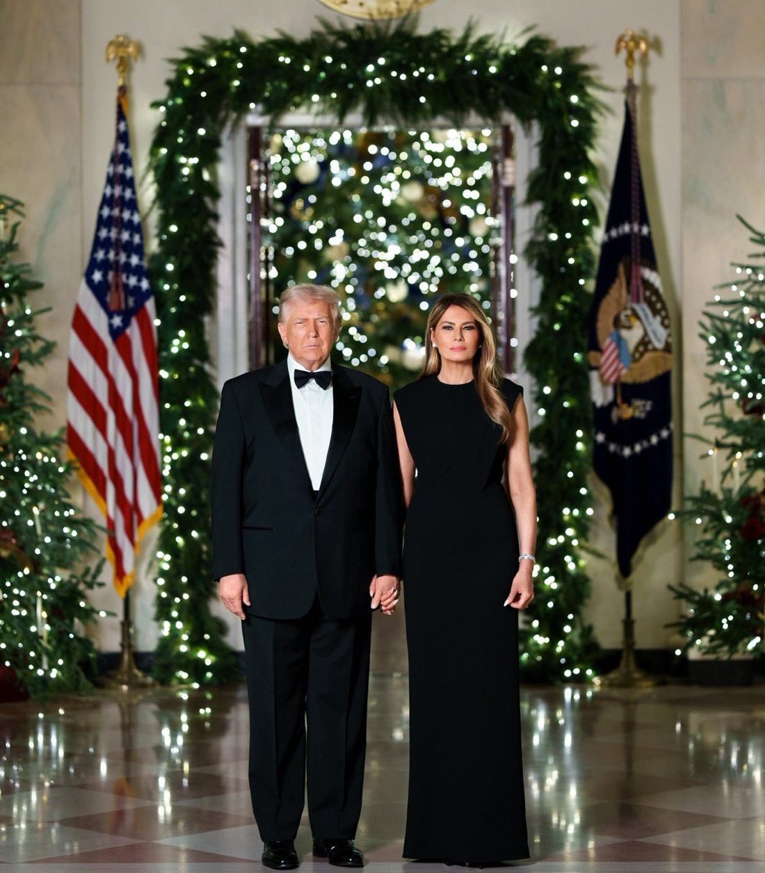 Trump's Christmas card criticised as lacking cheer