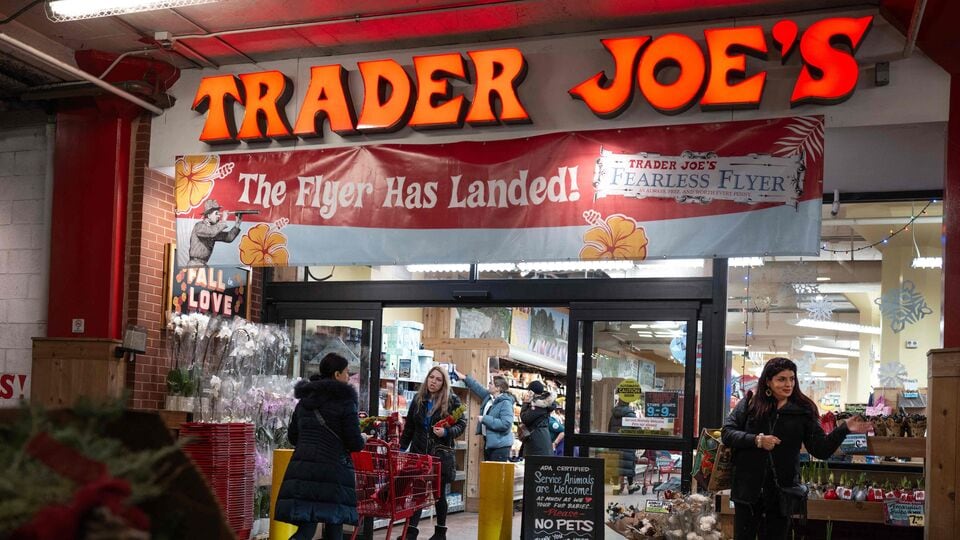 Trader Joe’s holiday hours 2025: Is Trader Joe’s open on Christmas Eve ...