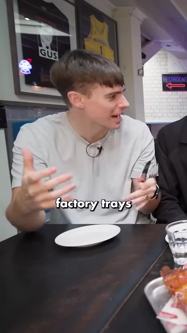 Brits try Detroit style pizza!