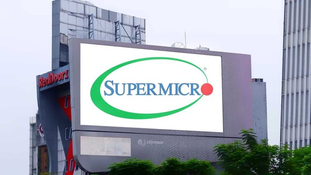 Super Micro Computer stock tumbles, but investors are piling into its ...