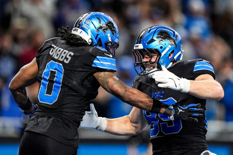 What time is the Lions game tomorrow vs. Vikings on Christmas?