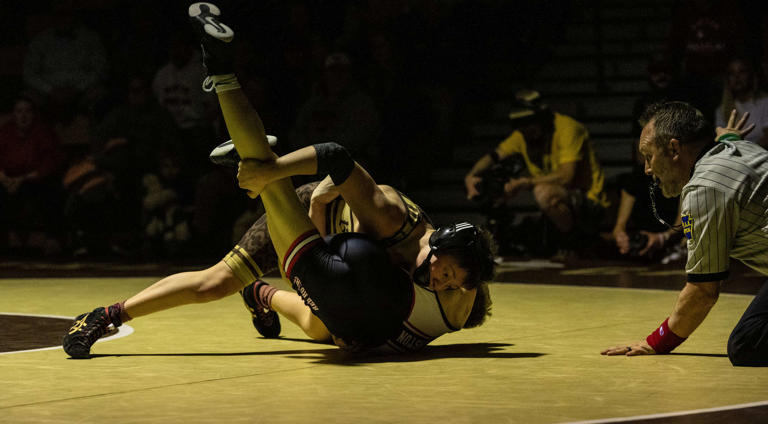 Team wrestling rankings for Dec. 24: A gap opens up