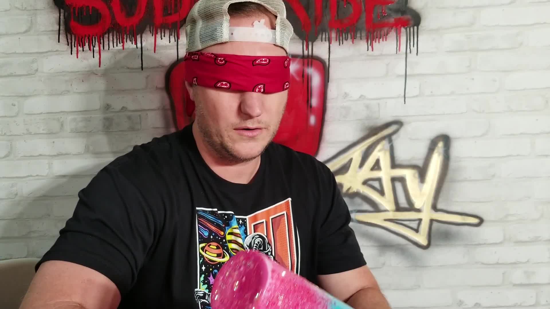 I tried glittering a cup blindfolded! *Challenge*