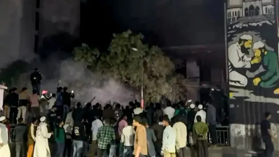 1 killed in crude bomb blast in Dhaka; high security ahead of Tarique ...