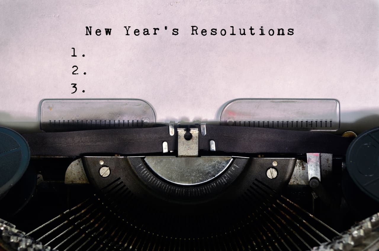 New Year’s resolutions these financial advisors want you to make