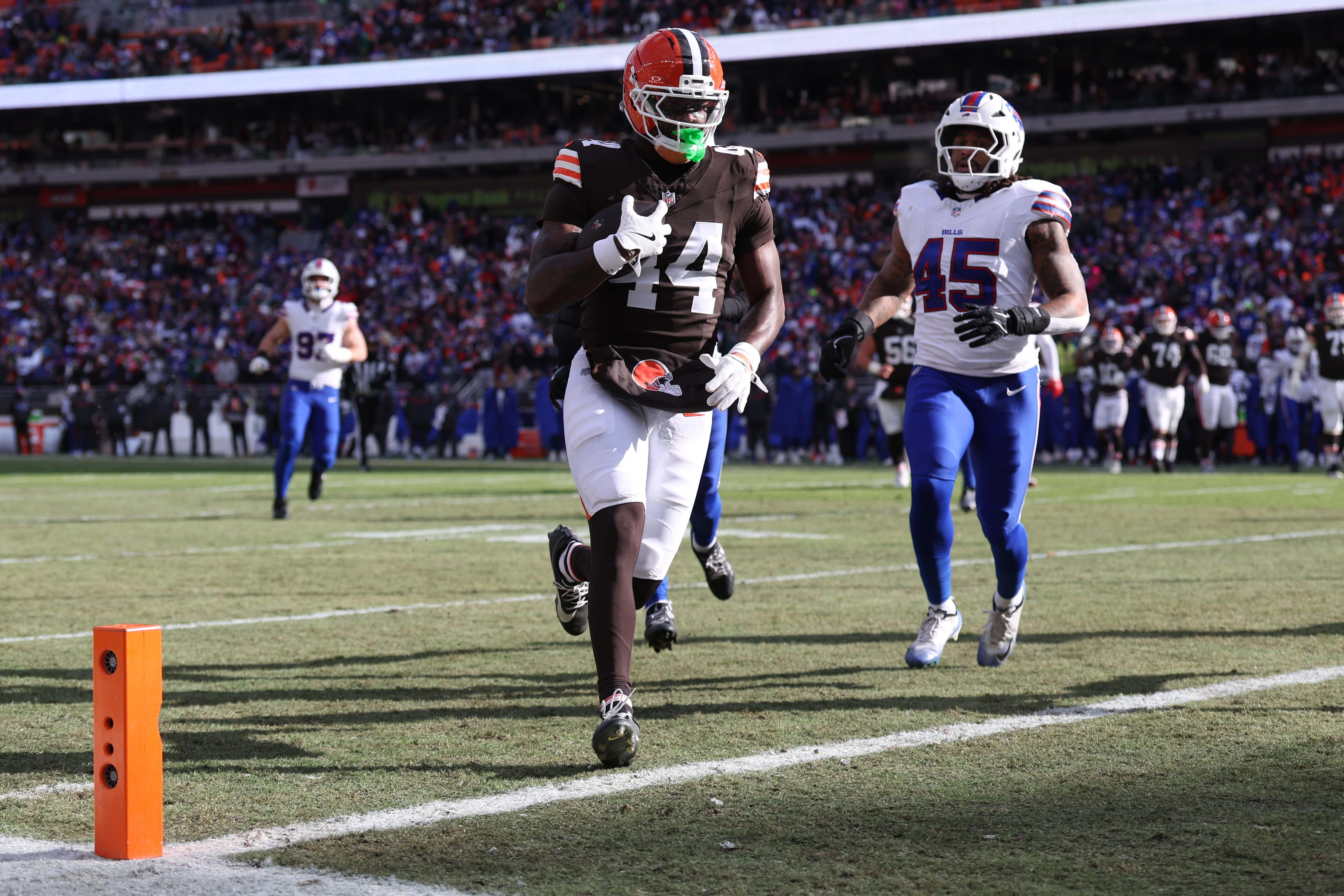 Browns TE Harold Fannin Jr. reaggravates groin injury on TD catch