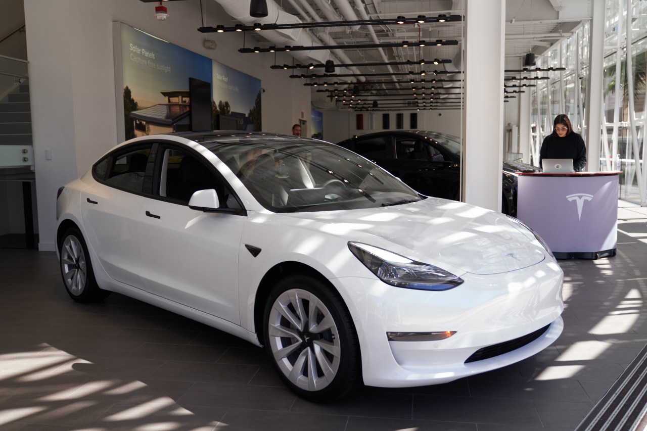 Tesla under investigation by US regulator for Model 3 door release defects
