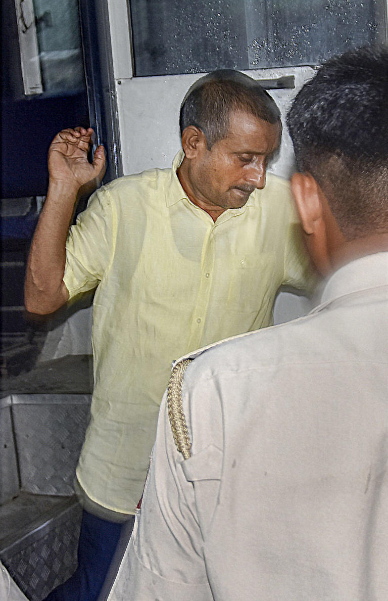 Unnao rape case: Outrage after survivor 'manhandled' while protesting ...