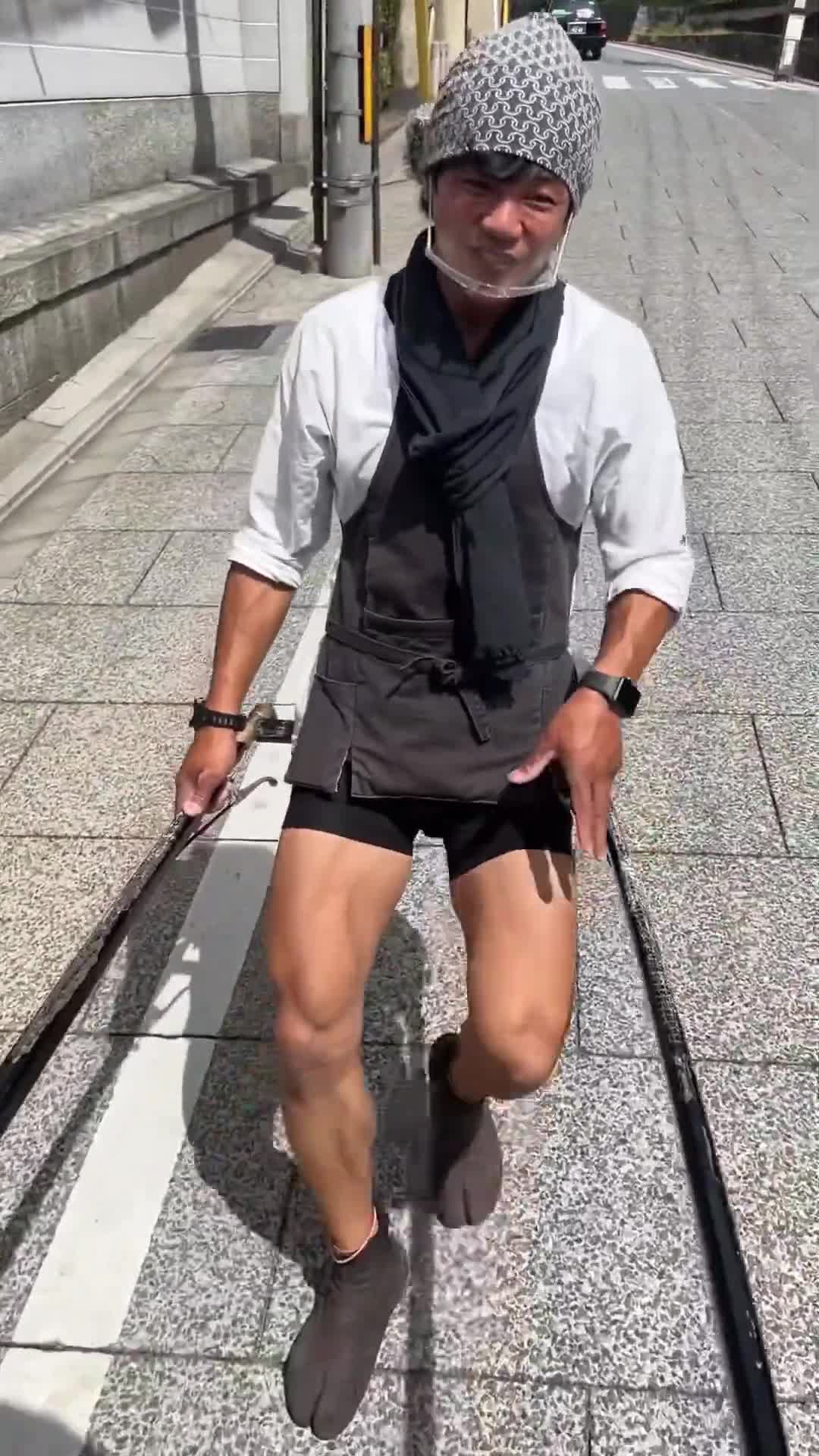 Checkout the LEGS on our Rickshaw driver in Kyoto! 👌🏻 So jealous #shorts