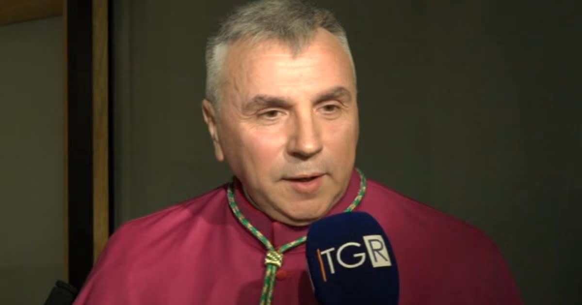 Italian priest tells feminists to 'obey like Mary' in Christmas sermon ...