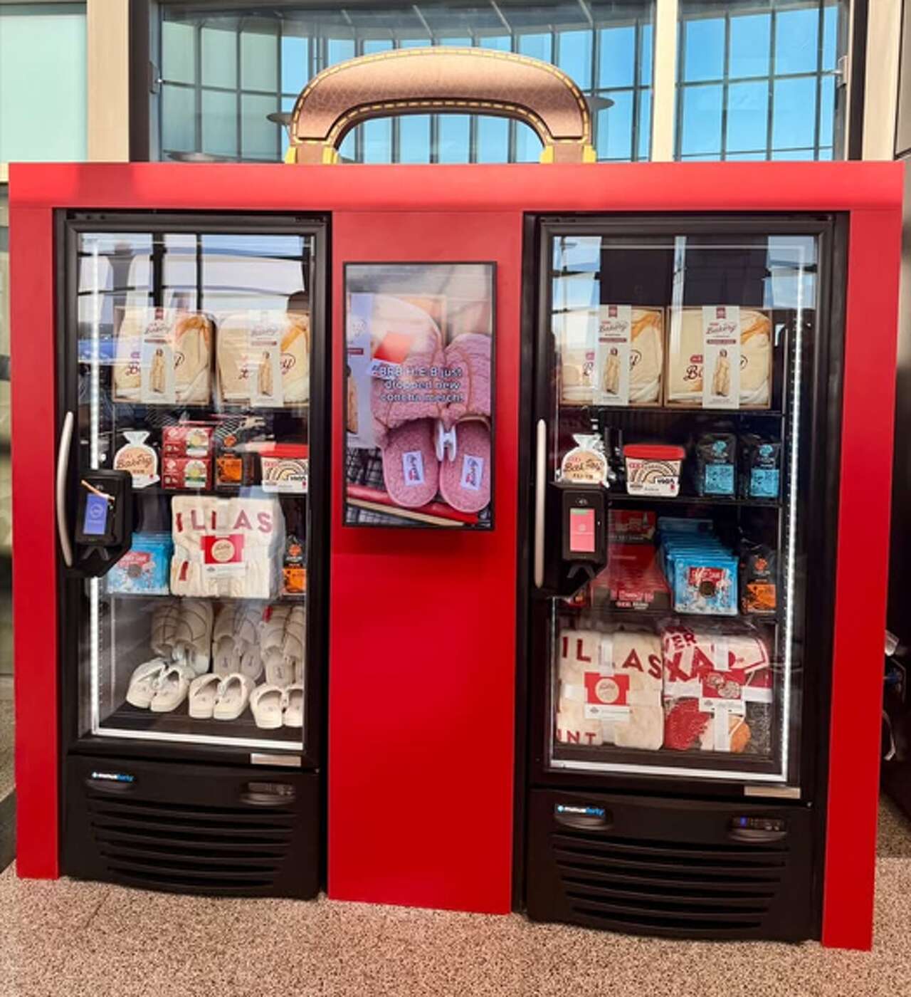 H-E-B vending machine dishes out freebies at San Antonio airport