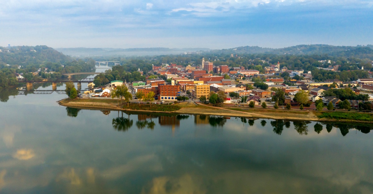 16 small river towns across America with remarkable scenery