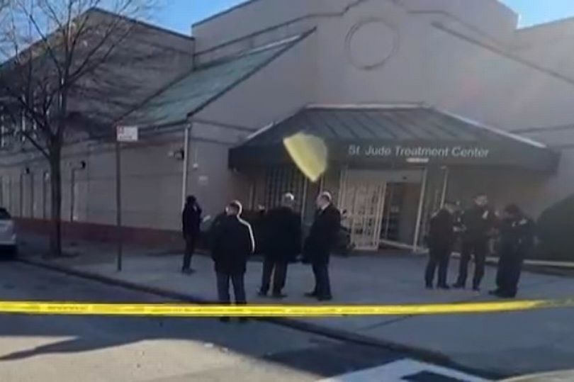 Man shot in chest in middle of Brooklyn intersection in broad daylight ...