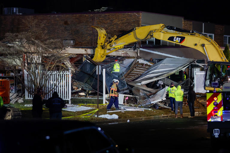 Investigators sift through wreckage after a deadly Pennsylvania nursing ...