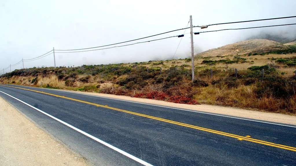 6 US highways truck drivers avoid at night due to safety concerns